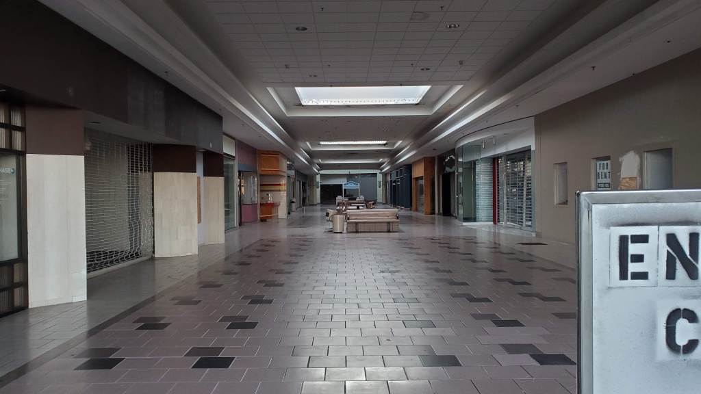 Canton Centre (Mellett) Mall: The Little Mall That Couldn’t – Dad Blog