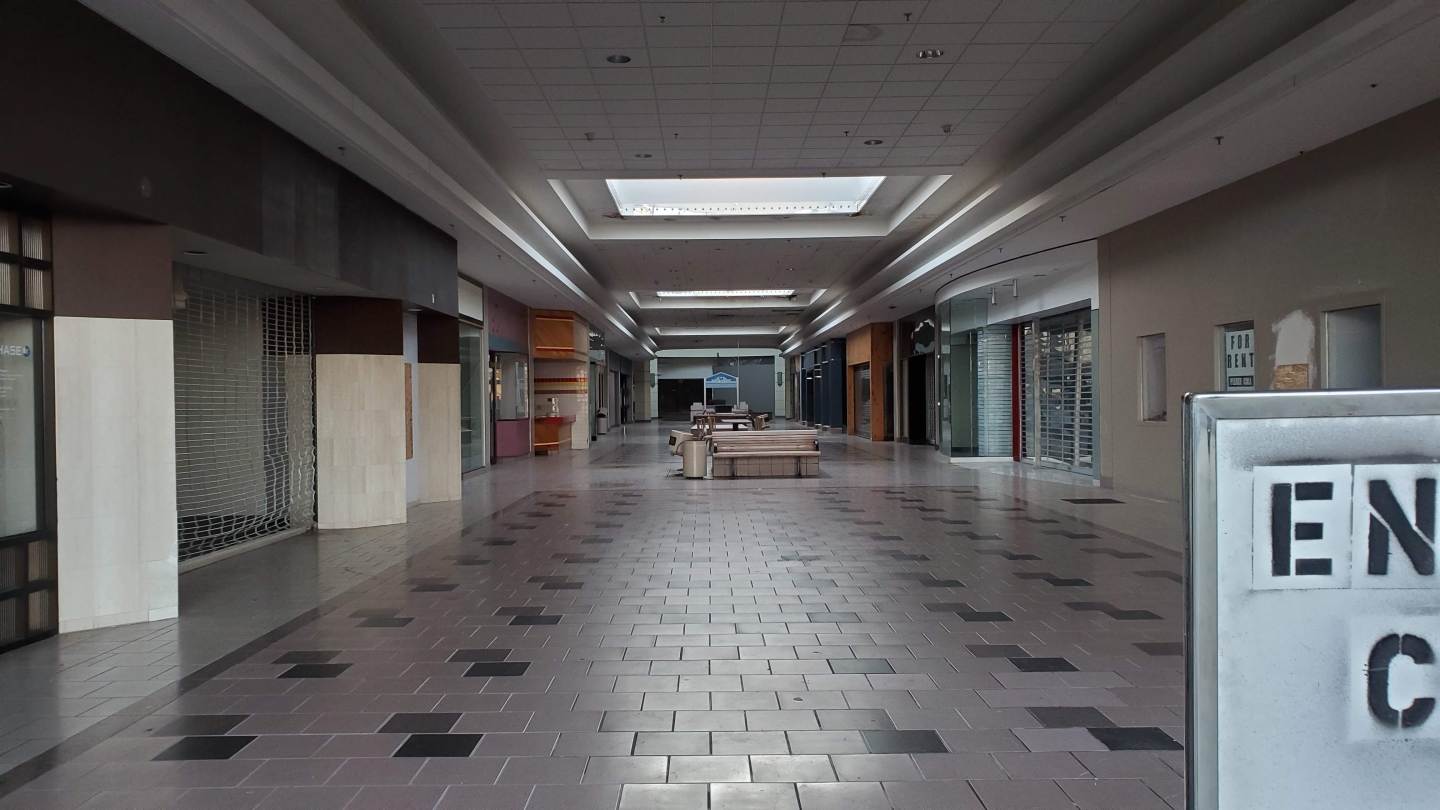 Canton Centre (Mellett) Mall: The Little Mall That Couldn’t – Dad Blog